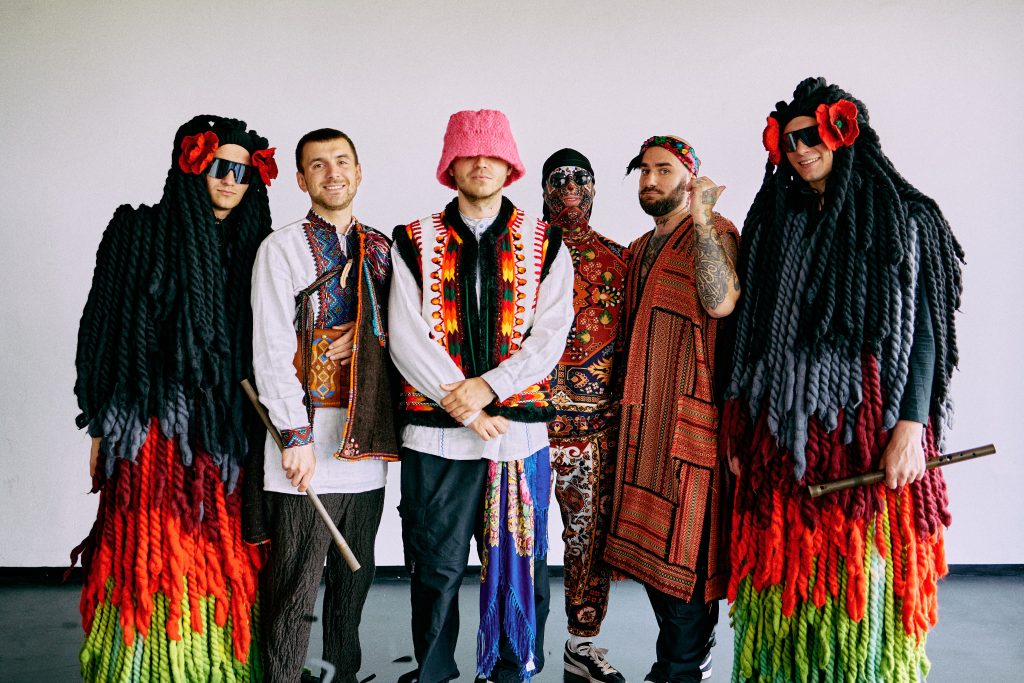 Students congratulated on GCSE success - Liverpool Express